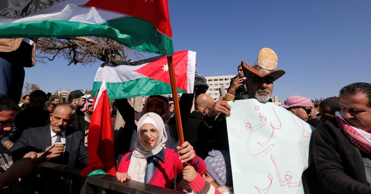 Jordanians protest price hikes but in surprisingly small numbers - AL ...