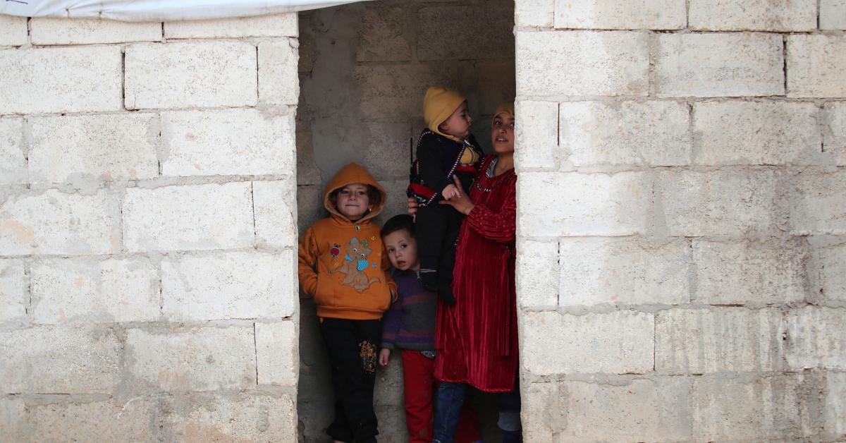 Turkish firm brings light back to struggling Syrian city - AL-Monitor ...