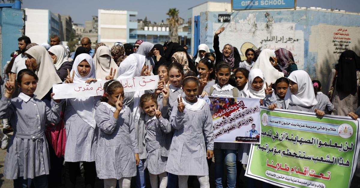 Hamas visits Gaza schools to promote hijab - AL-Monitor: The Middle ...