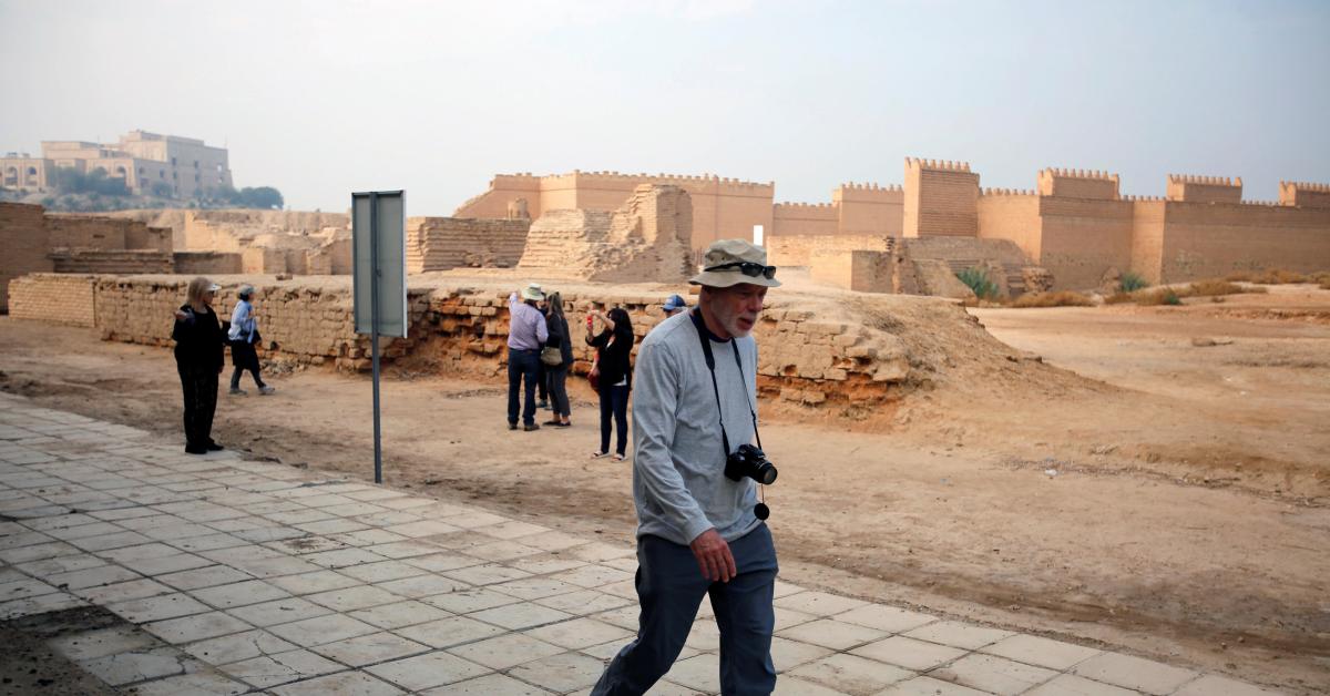 Iraqi artist preserves Iraqi heritage in 3D exhibition - AL-Monitor ...