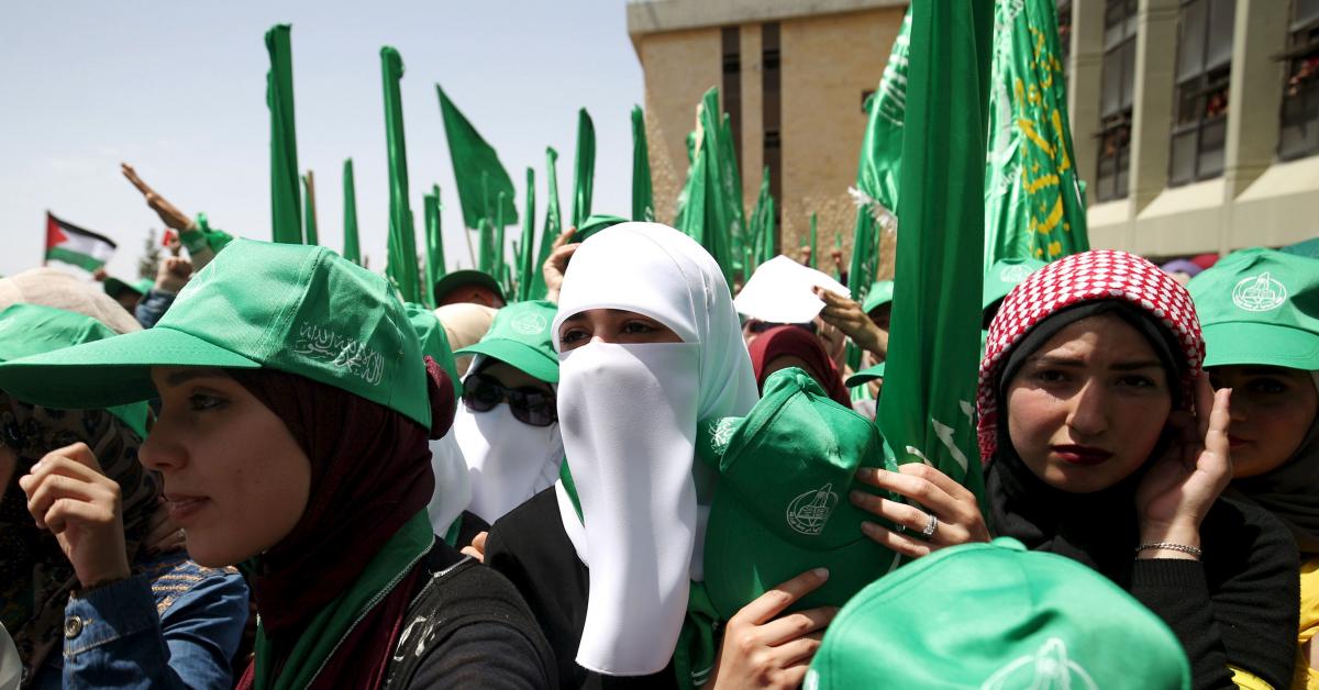 Hamas-Fatah bitter split plays out in West Bank universities - AL ...