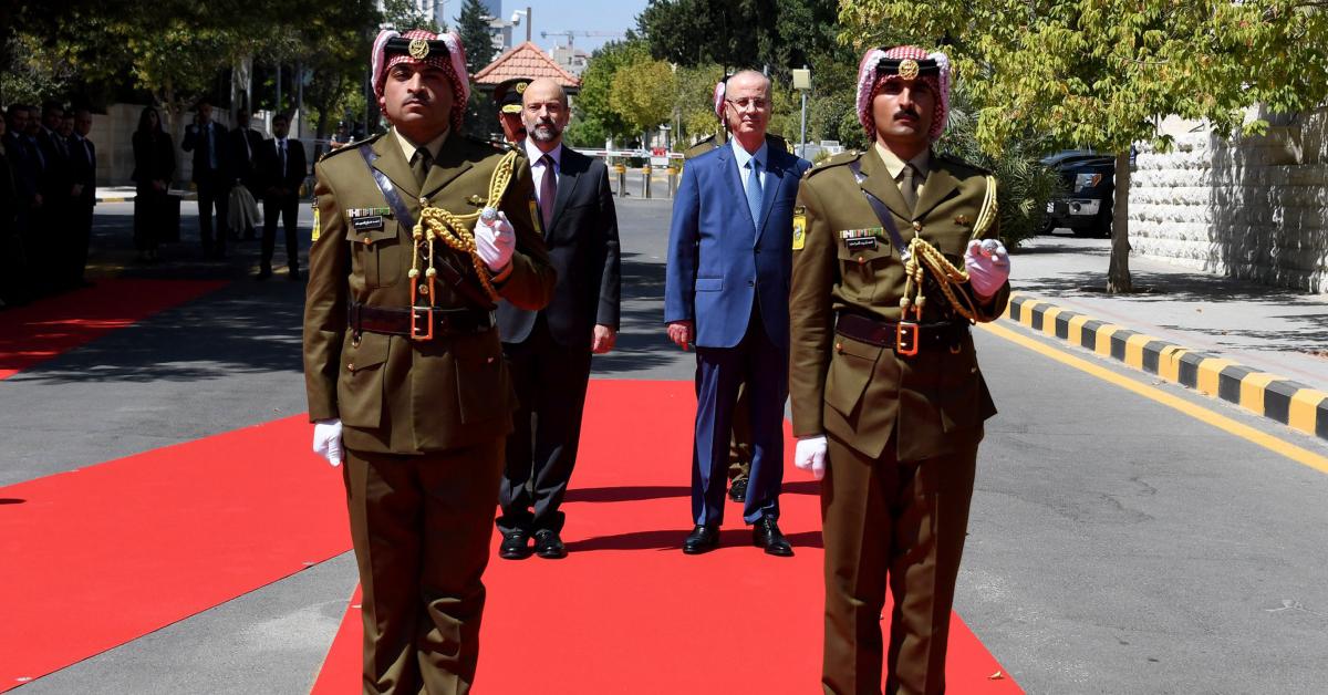 Palestine, Jordan boost economic ties - AL-MONITOR: The Middle Eastʼs ...