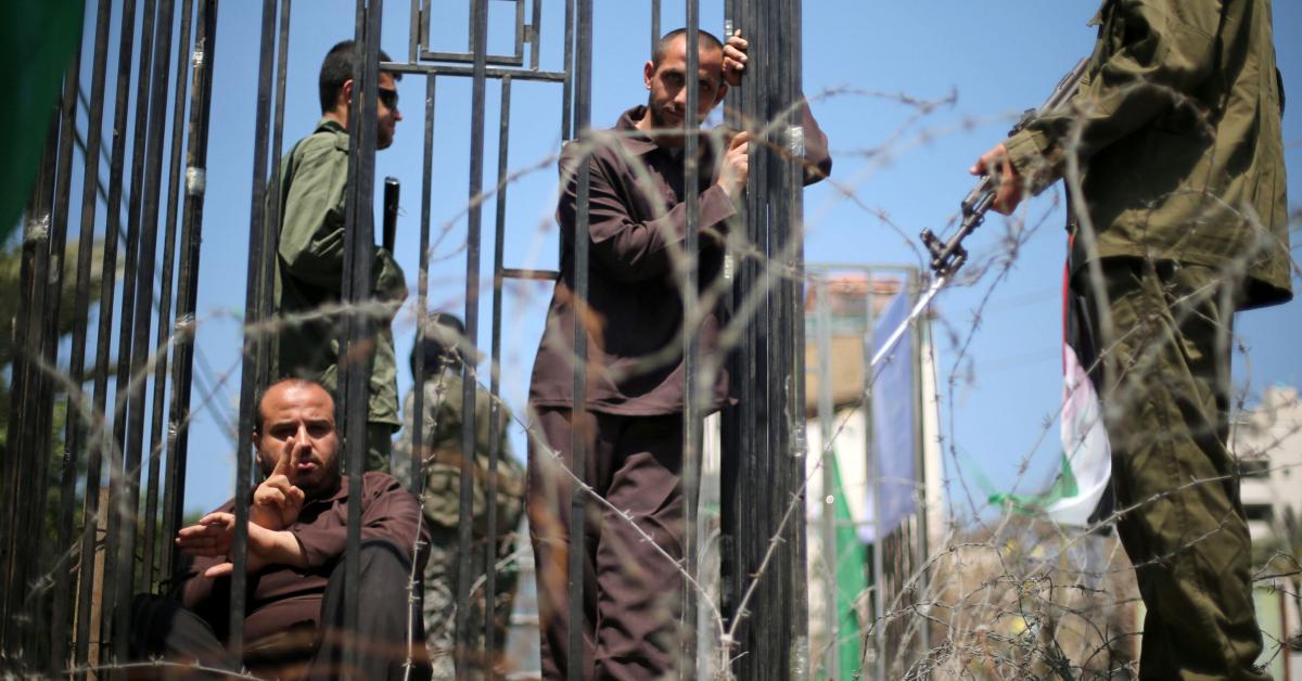 Imprisoned Hamas members end 2-week hunger strike - AL-MONITOR: The ...