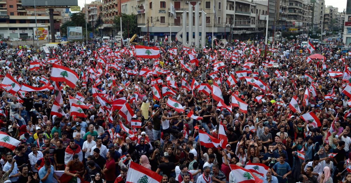 Lebanon’s protests continue to gain momentum - AL-Monitor: The Middle ...