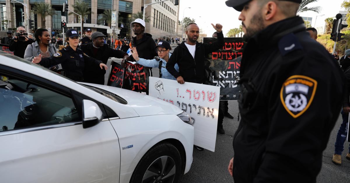 Israelis are losing trust in the police - AL-MONITOR: The Middle Eastʼs ...