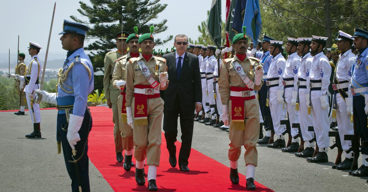 Erdogan to discuss trade, military plans in Pakistan - AL-MONITOR: The ...