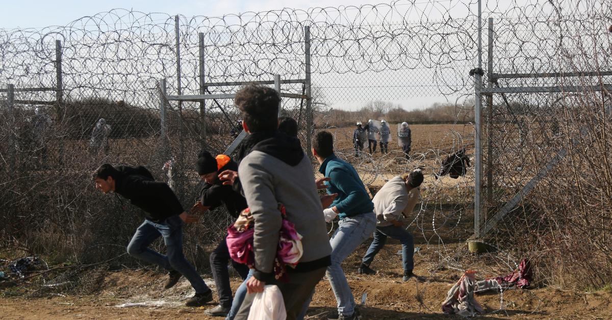 Thousands stranded at Greek border as Ankara pressures EU over Idlib ...