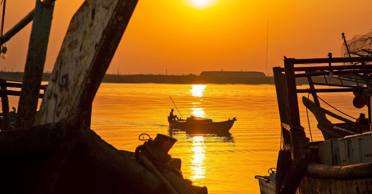 Iraq's al-Faw port project's endless delays - AL-MONITOR: The Middle ...