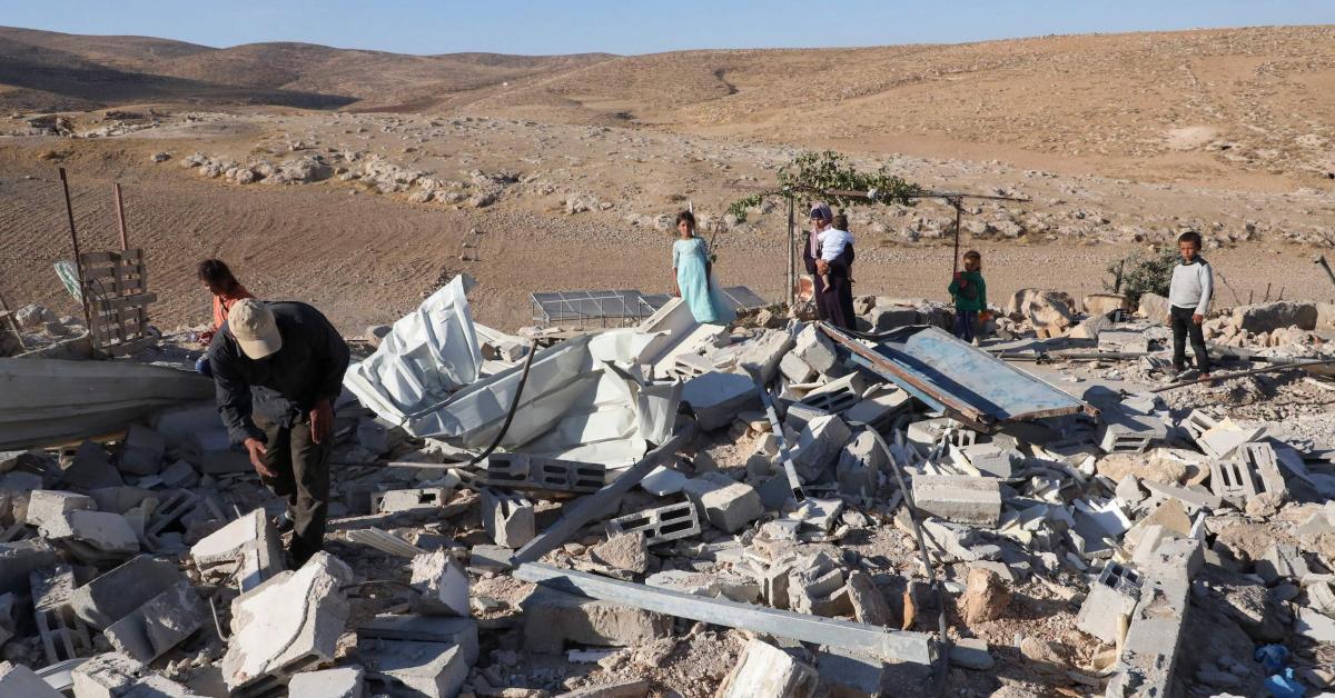 Palestinians say not even caves safe from Israeli bulldozers - AL ...