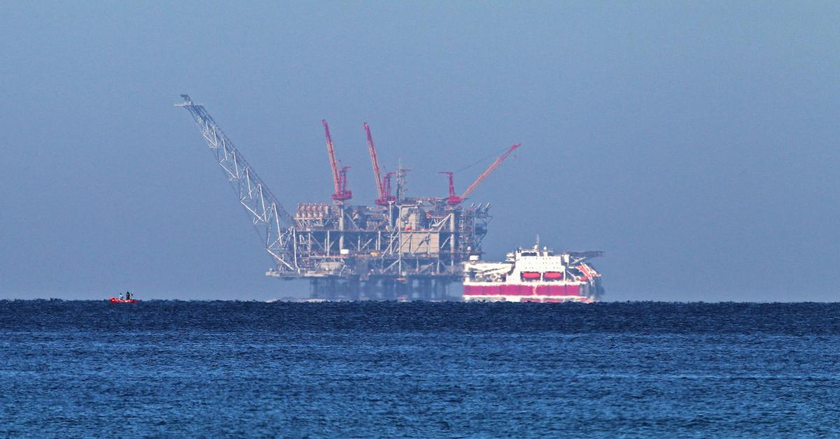 Chevron becomes operator of two Israeli natural gas fields - AL-Monitor ...