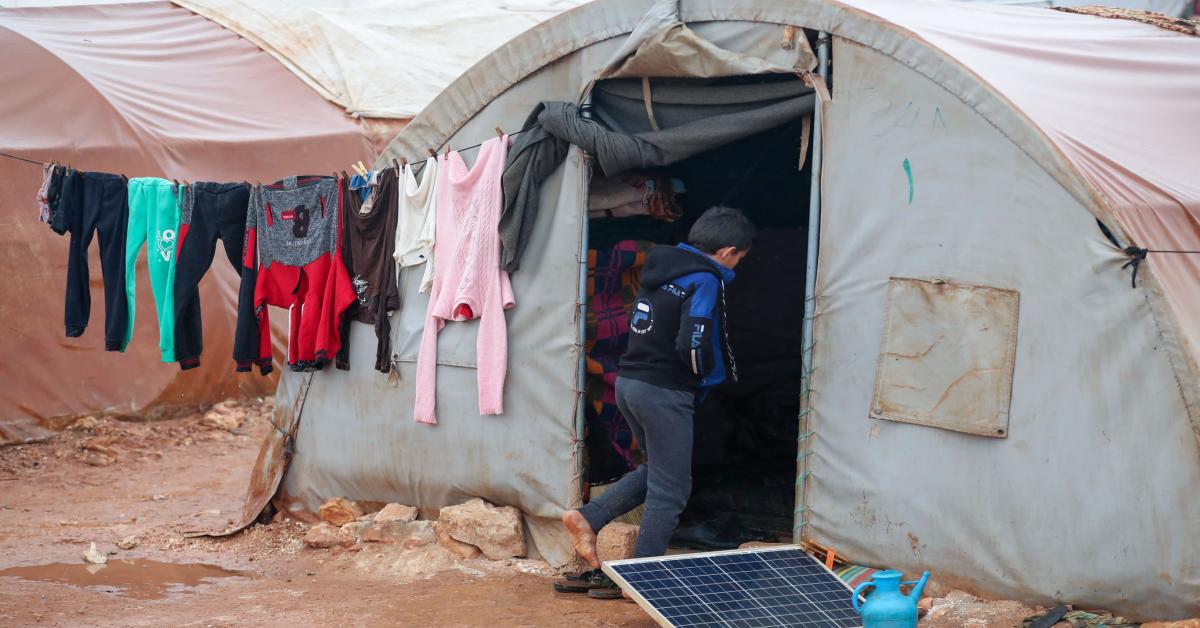 Syrians suffer as crossings remain closed, and smuggling operations ...