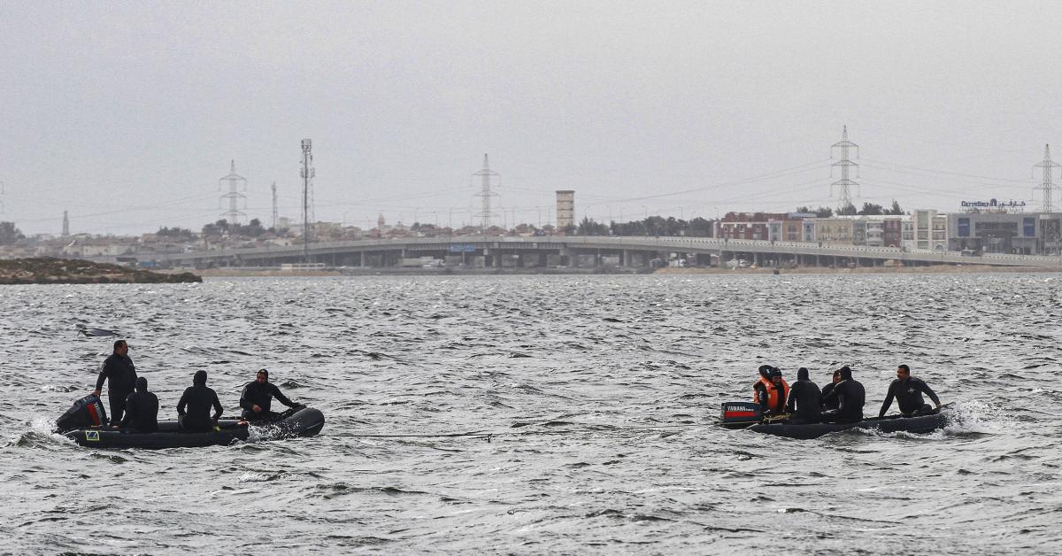 At least 9 dead after boat sinks in Egypt - AL-MONITOR: The Middle ...