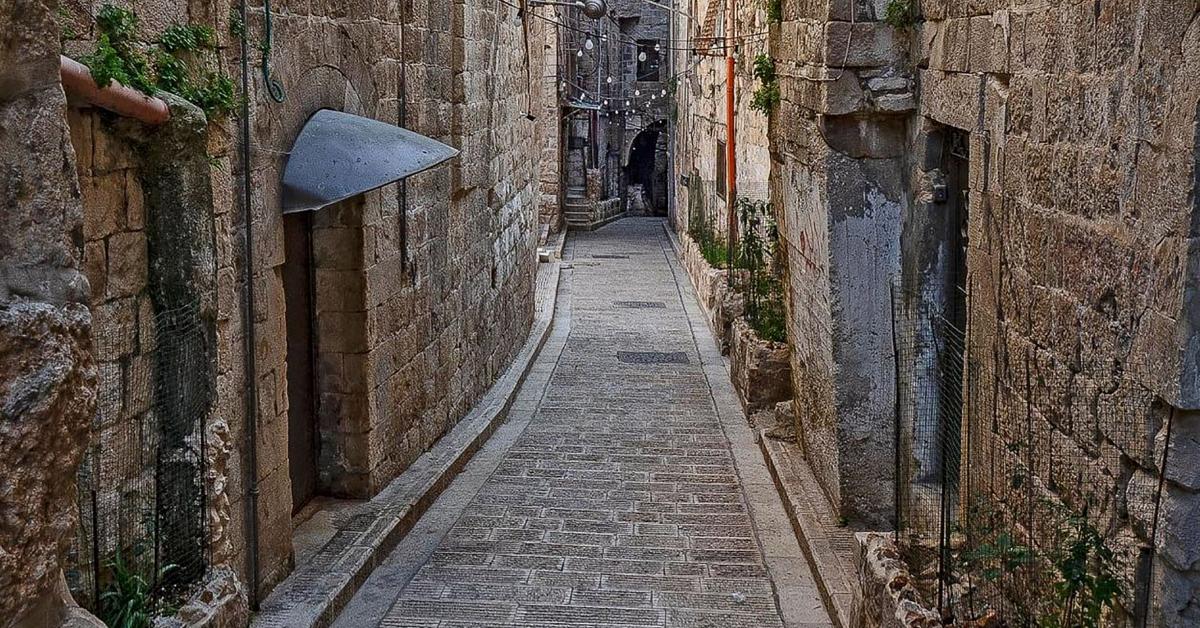 A trip down memory lane in this ancient neighborhood of Nablus - AL ...